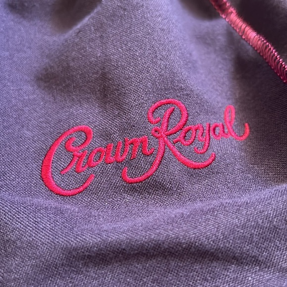 crown royal | Accessories | New Crown Royal Blackberry Gift Box And Bag ...